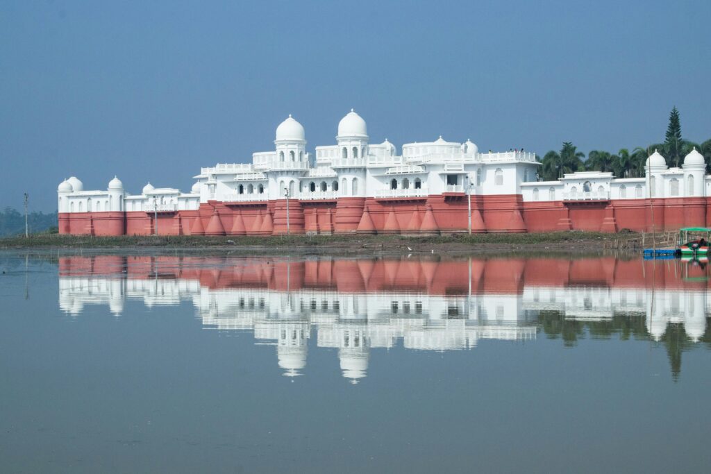 Neermahal: Tripura’s Floating Palace on Rudrasagar Lake - India Tourism